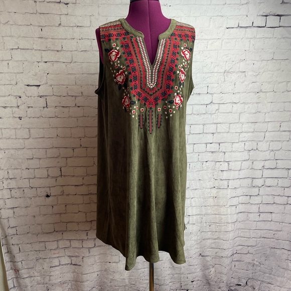 ANDREE BY UNIT | Dresses | Andree By Unit Size Large Green Sleeveless ...
